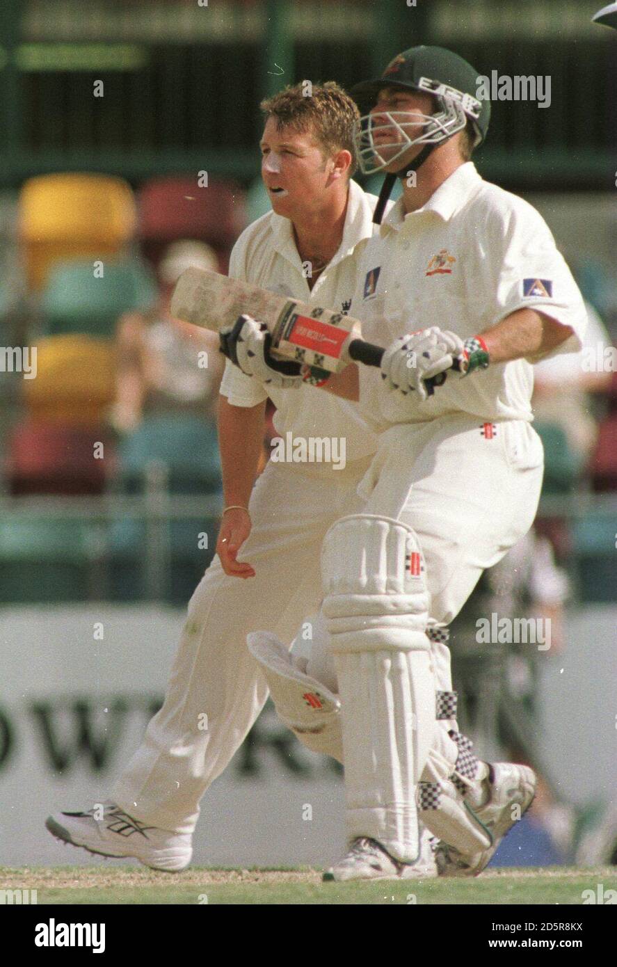 England's Robert Croft and Australia's Michael Slater Stock Photo - Alamy