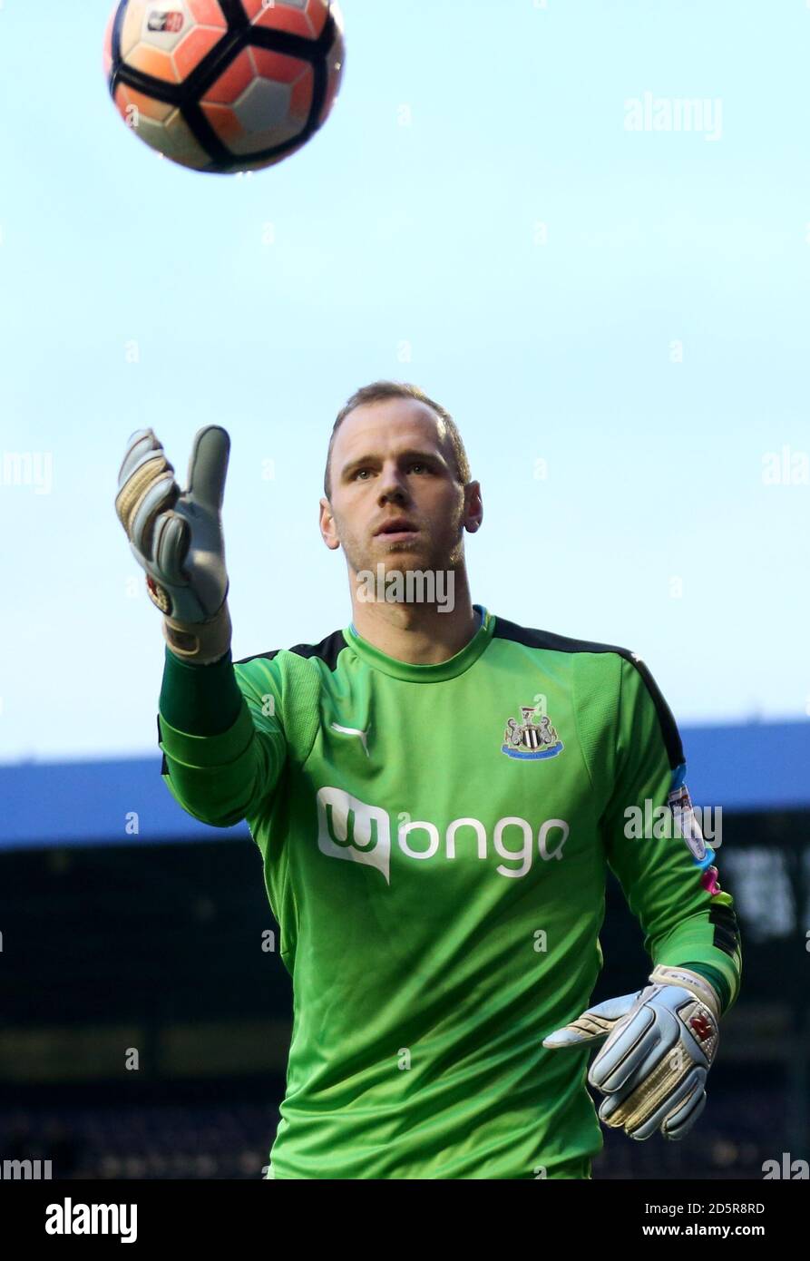 Newcastle United goalkeeper Matz Sels Stock Photo - Alamy