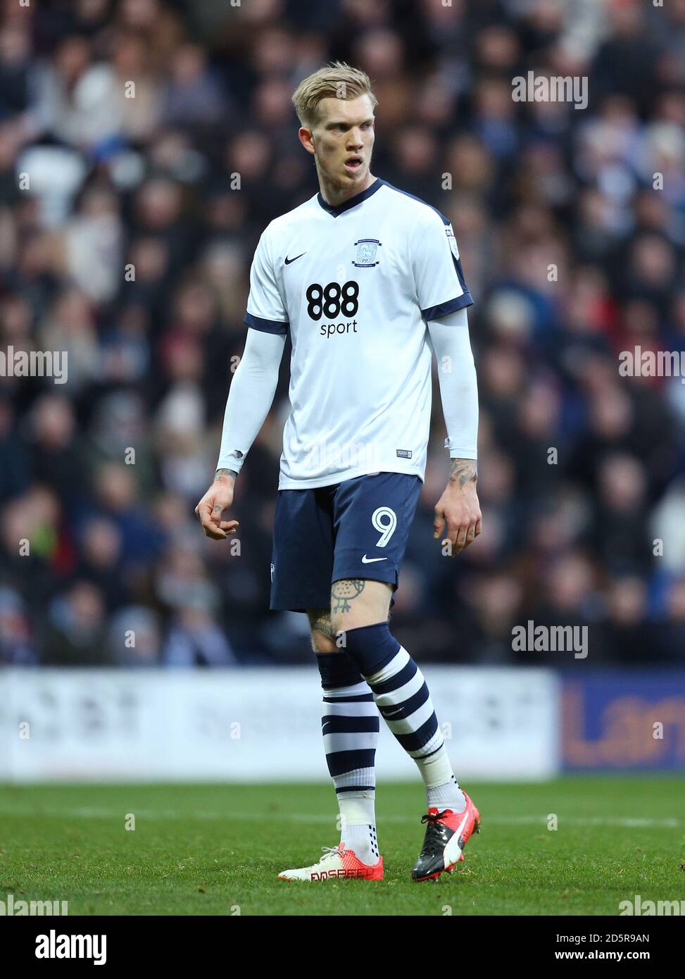 Preston North End's Simon Makienok Stock Photo - Alamy