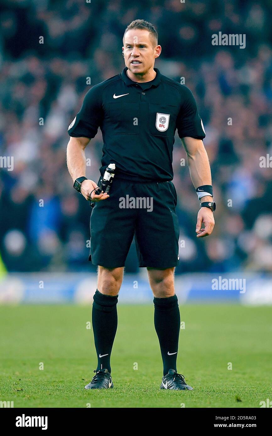 Referee Steve Martin Stock Photo - Alamy