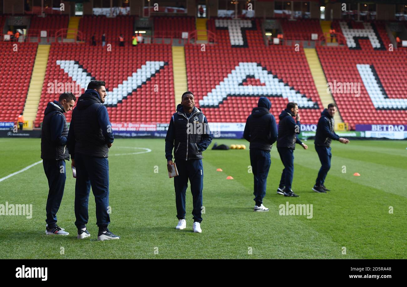 Millwall players take a walk on the pitch before kick off Stock Photo ...