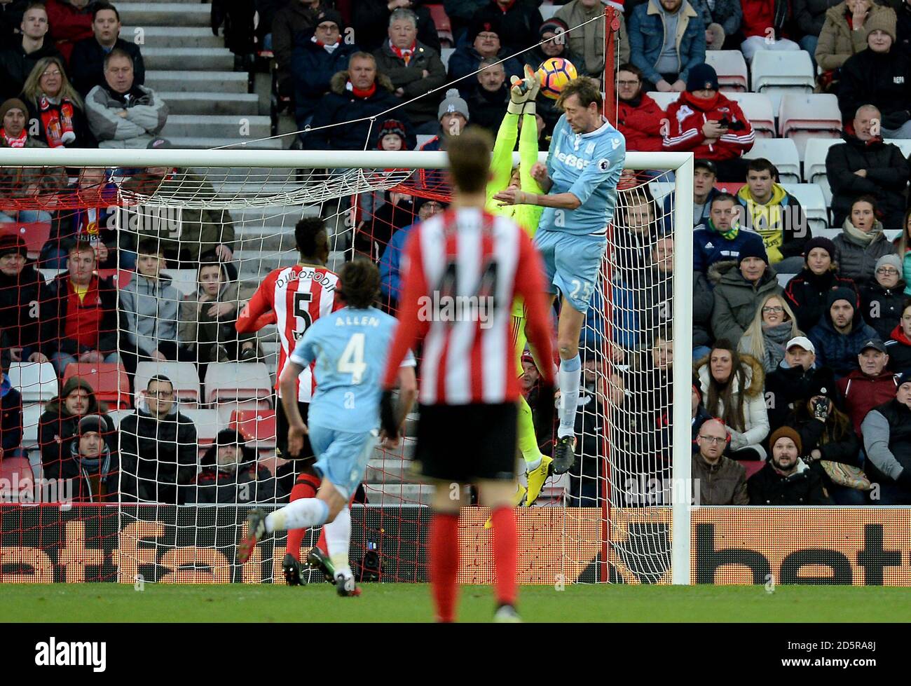 Stoke citys peter crouch scores hi-res stock photography and images - Alamy