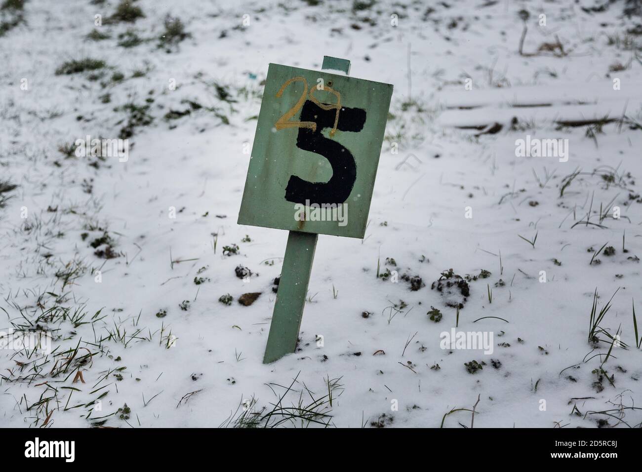 Number 5 sign hi-res stock photography and images - Alamy
