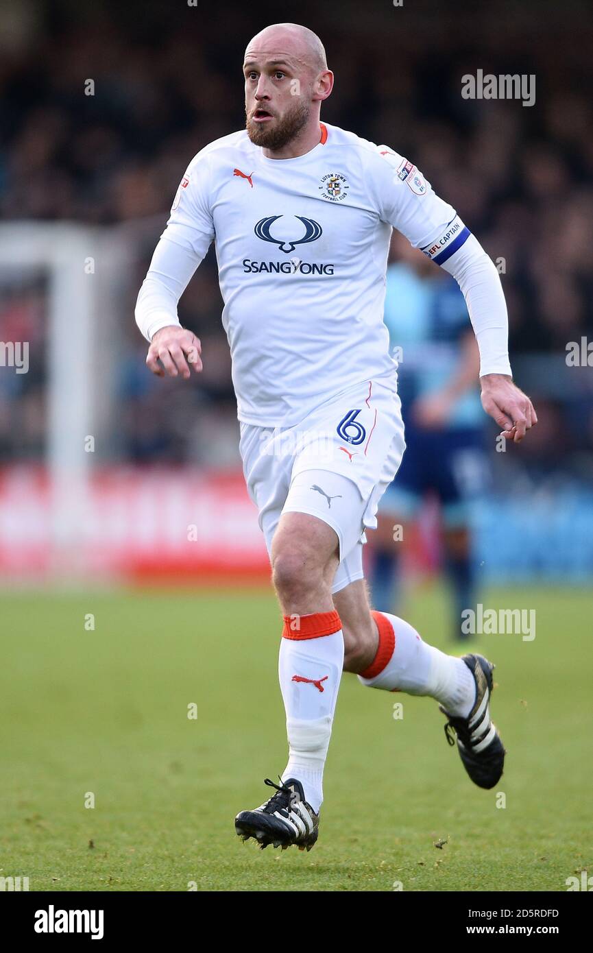 Luton Town's Scott Cuthbert Stock Photo - Alamy