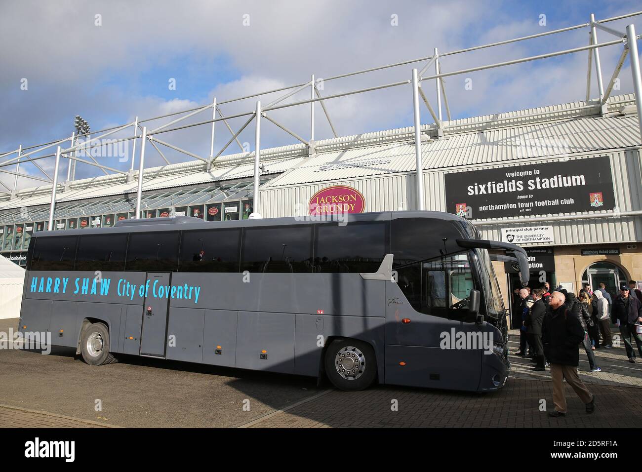 The Coventry City team bus arrives at the Sixfields Stadium Stock Photo ...