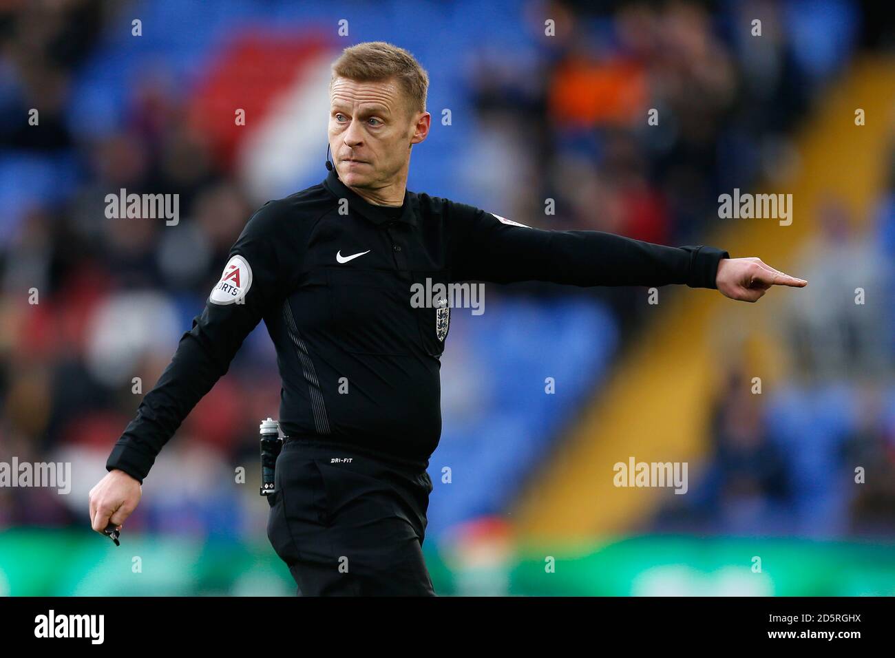 Referee Mike Jones Stock Photo - Alamy