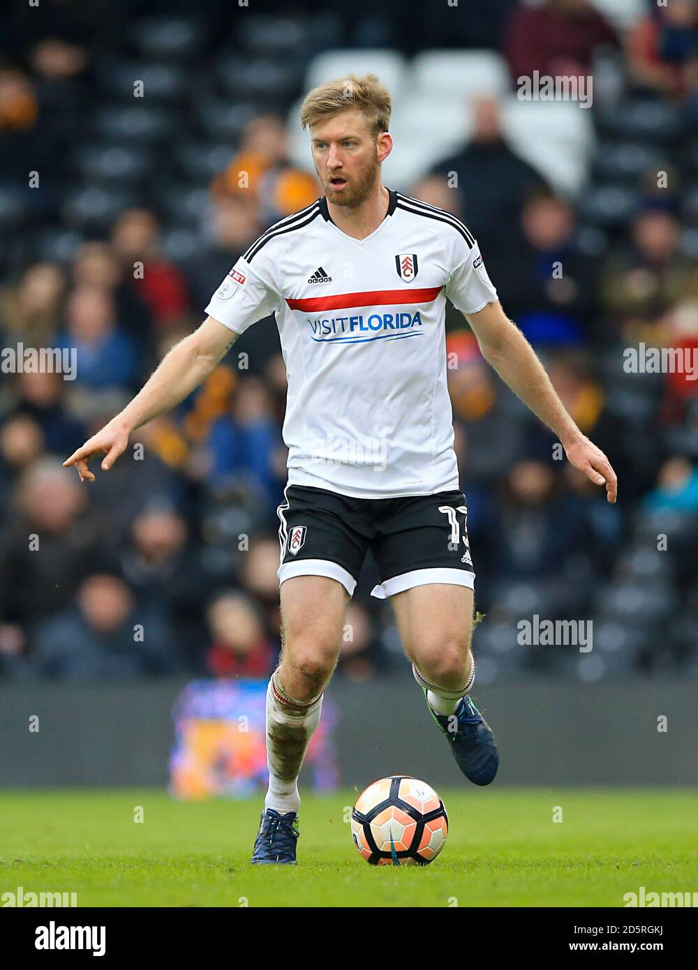 Tim ream fulham hi-res stock photography and images - Alamy
