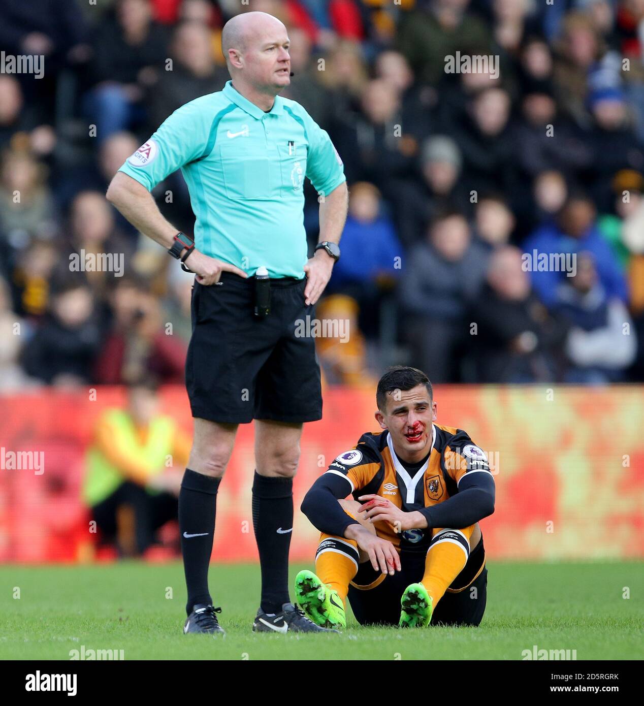 Hull City's Omar Elabdellaoui with a bloody nose Stock Photo - Alamy