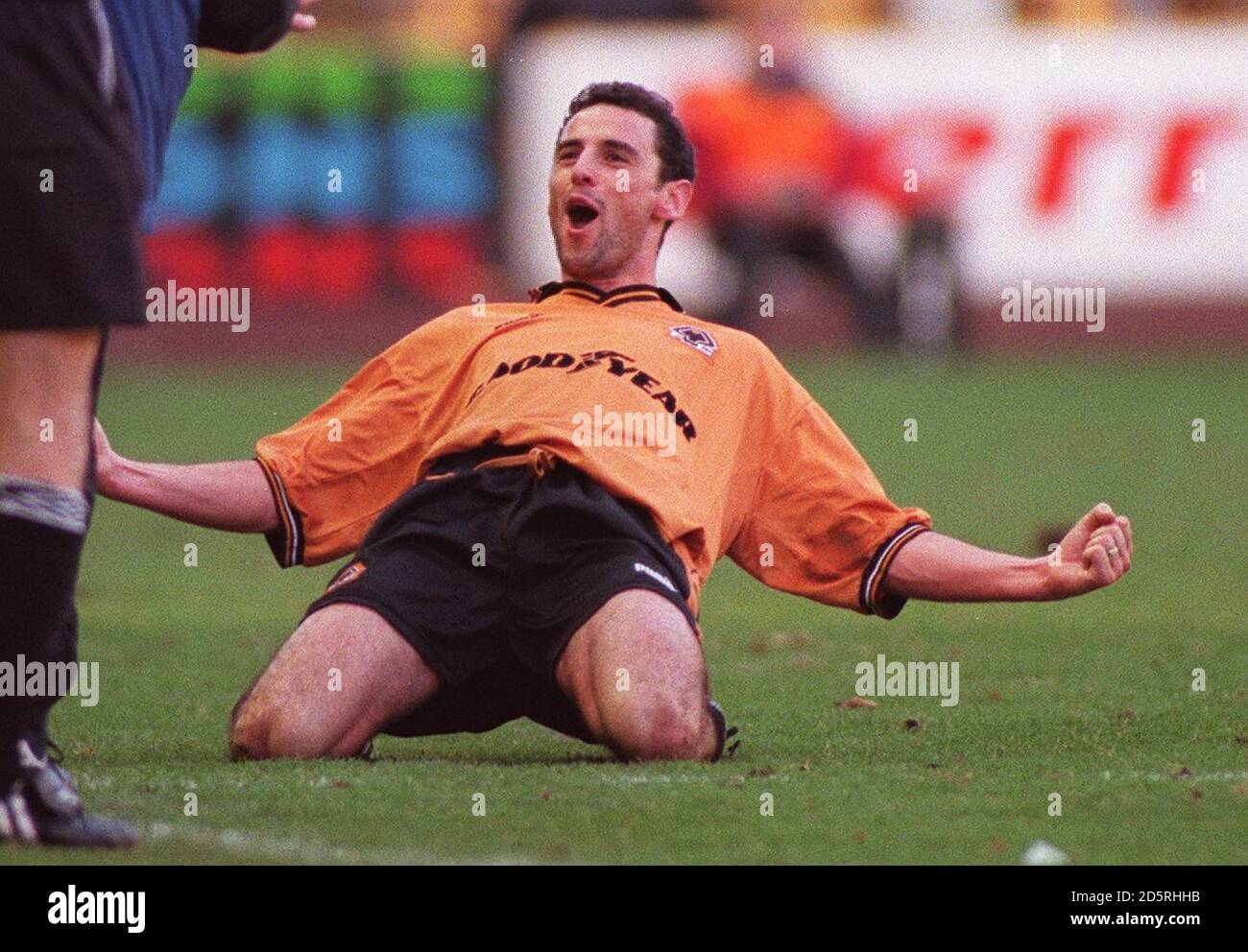Wolverhampton Wanderers' Kevin Muscat celebrates scoring the only goal ...