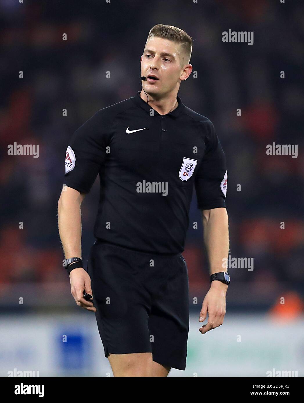 Robert jones referee hi-res stock photography and images - Alamy