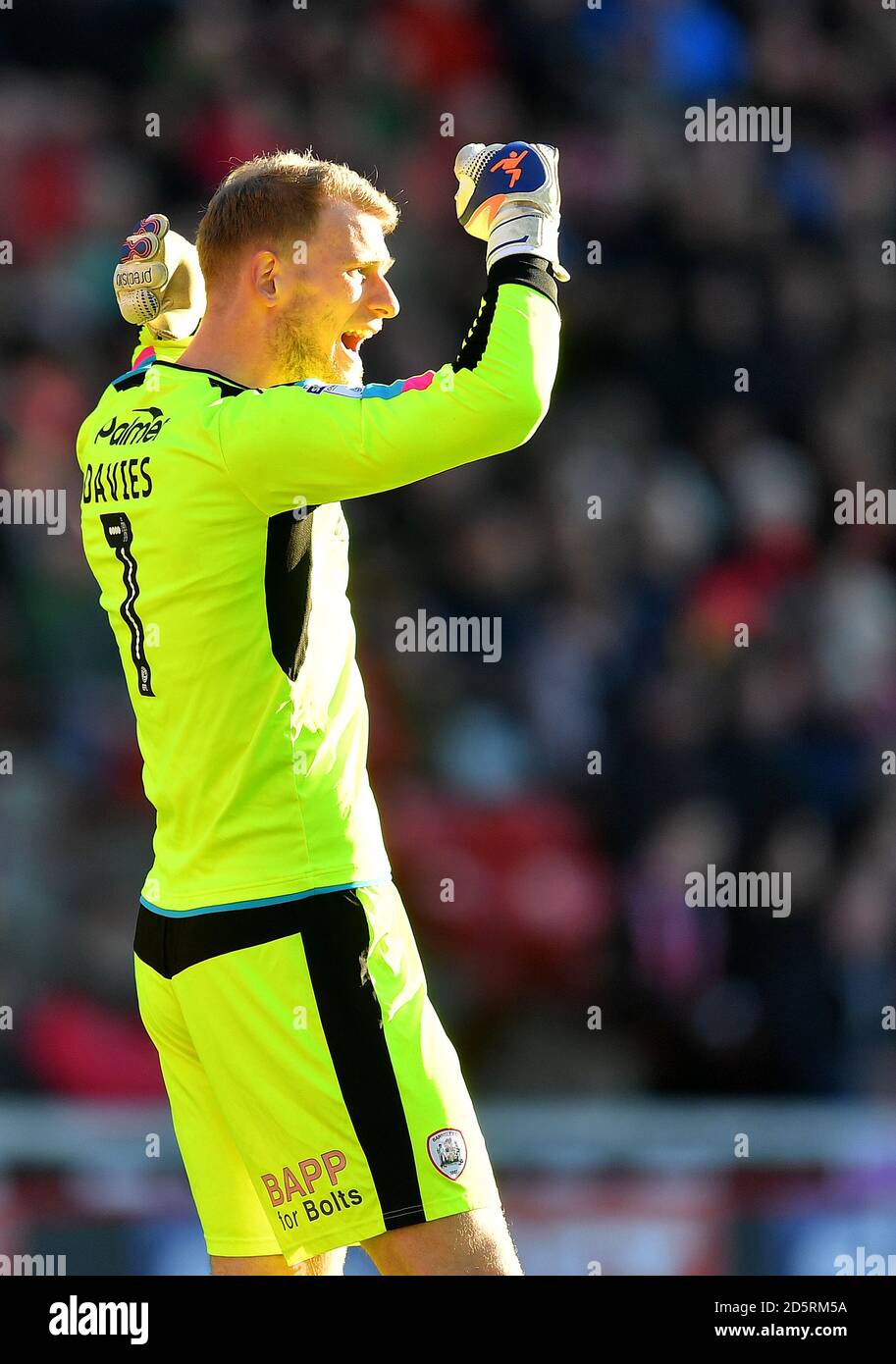 Barnsley goalkeeper Adam Davies Stock Photo - Alamy