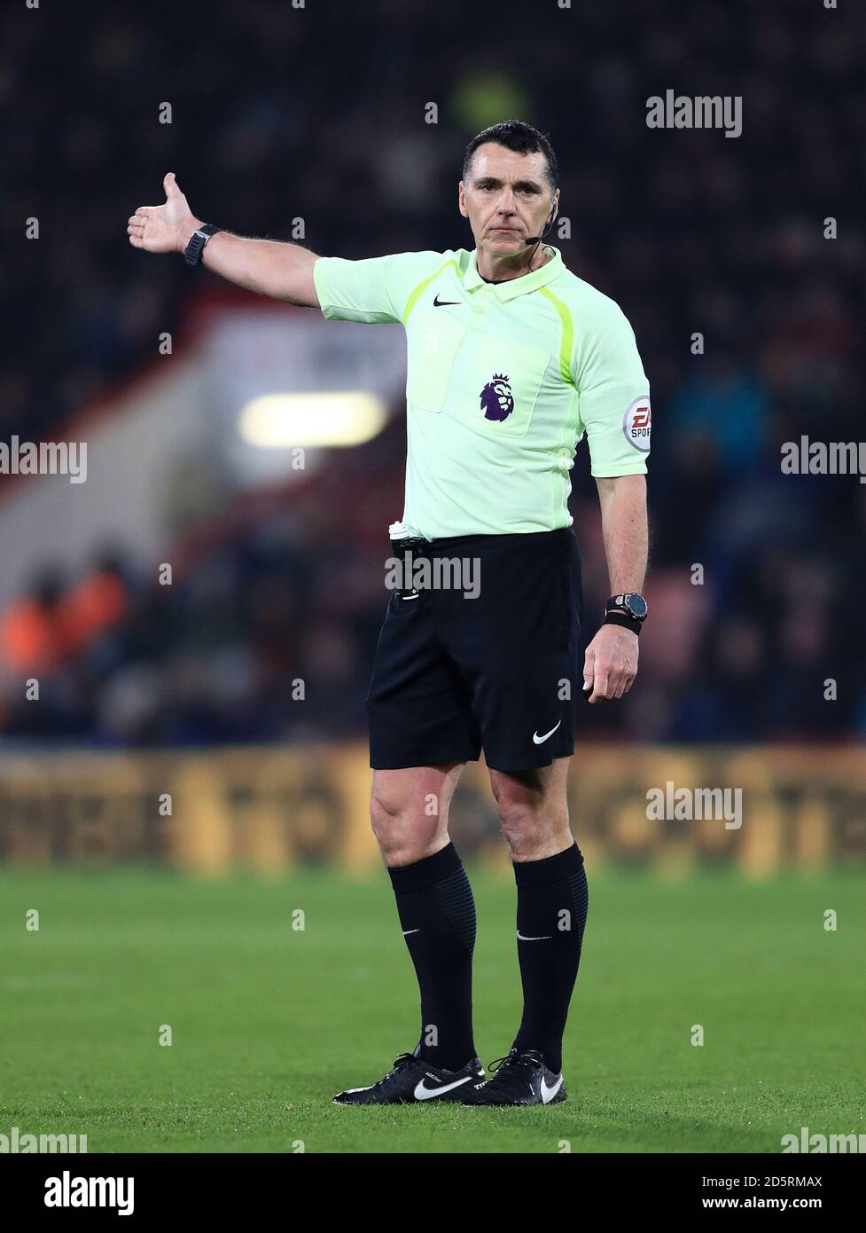 Match referee Neil Swarbrick Stock Photo - Alamy