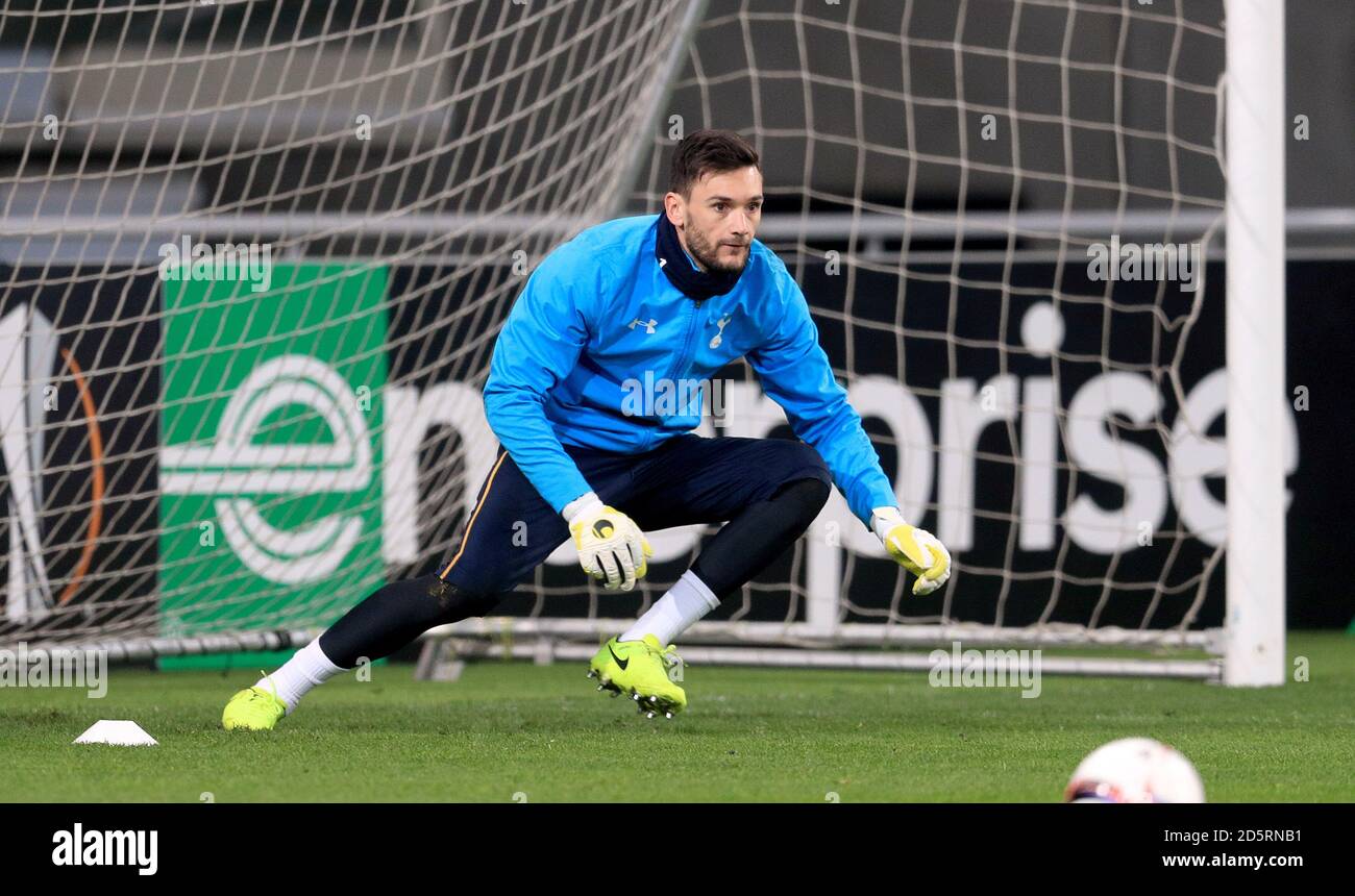Tottenham hotspur football club goalkeeper hi-res stock photography and ...