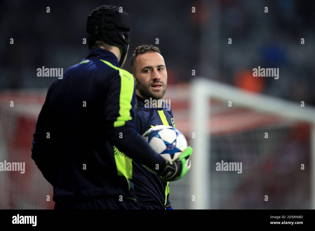 Arsenal goalkeeper David Ospina (centre Stock Photo - Alamy