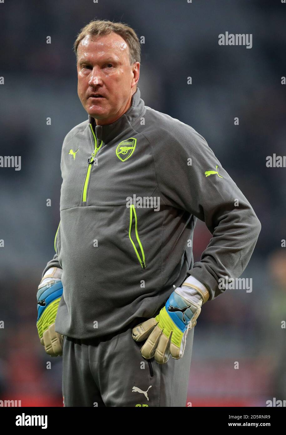 Arsenal goalkeeping coach Gerry Peyton Stock Photo - Alamy