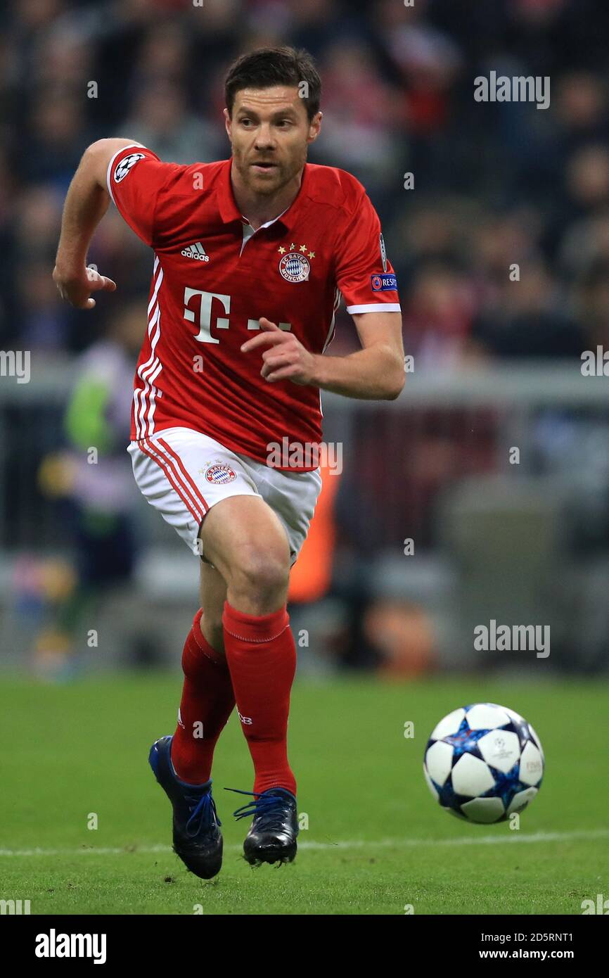 Xabi alonso bayern champions league hi-res stock photography and images ...