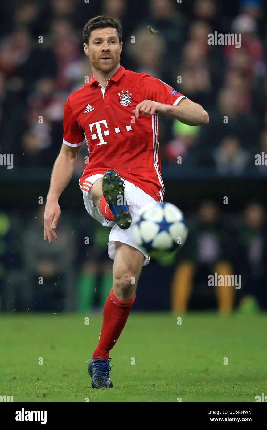 Xabi alonso bayern champions league hi-res stock photography and images ...