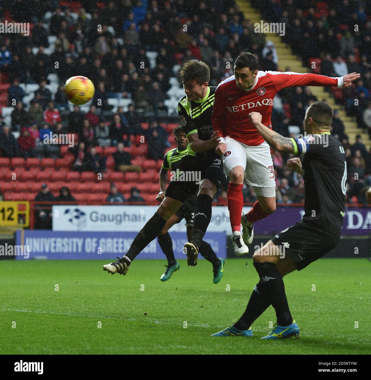 Charlton Athletic's Lee Novak gets a header in on goal Stock Photo - Alamy