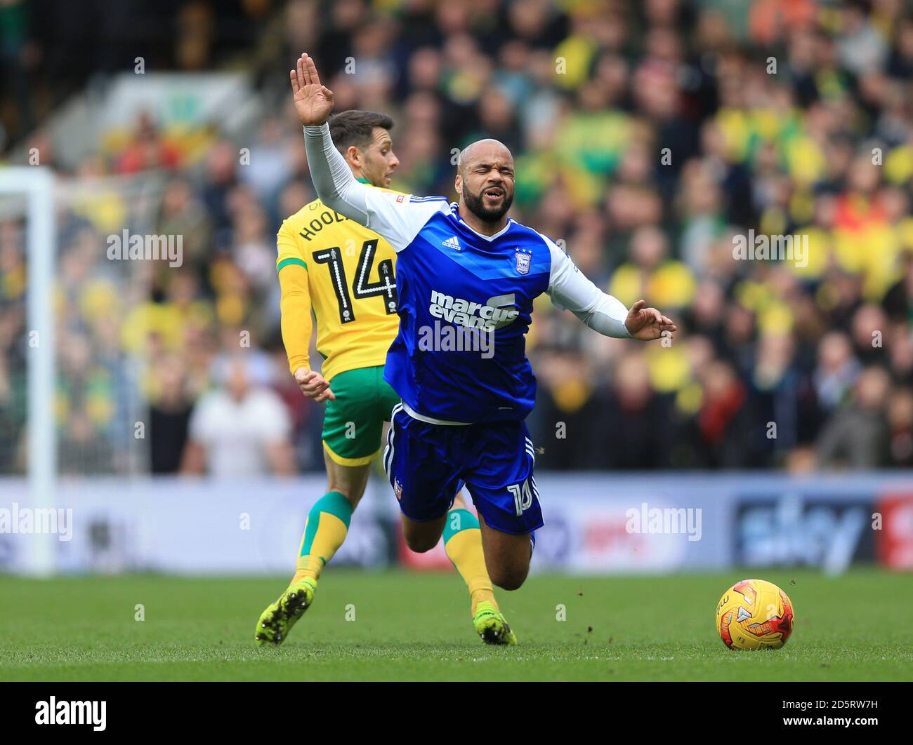 Norwich City's Wes Hoolahan and Ipswich Town's David McGoldrick battle ...