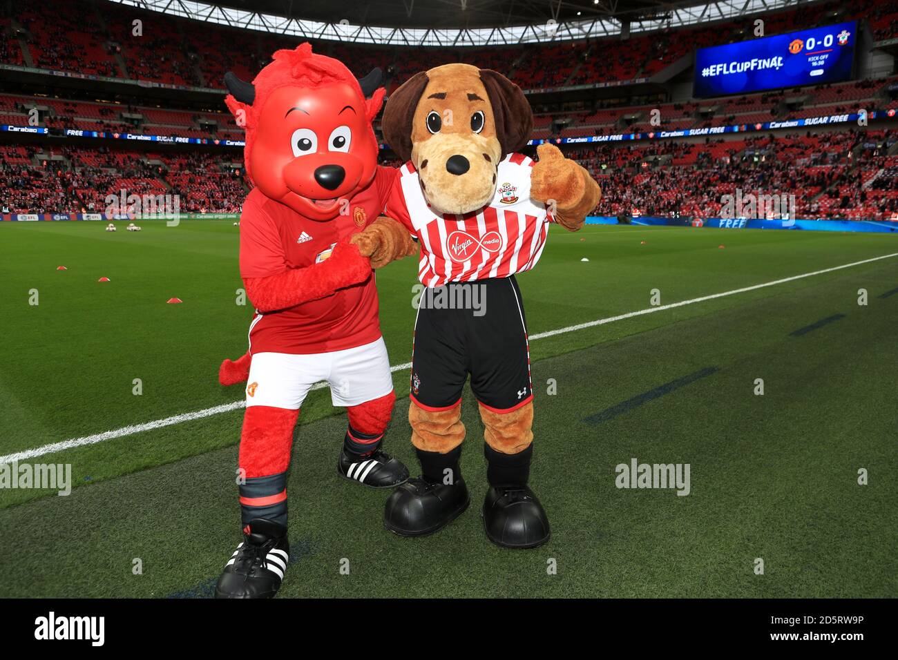 Manchester united mascot hi-res stock photography and images - Alamy