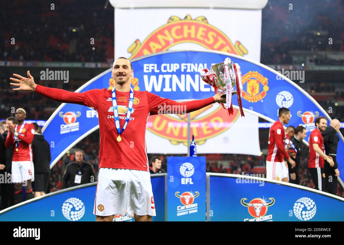 Manchester United's Zlatan Ibrahimovic celebrates with the EFL Cup ...