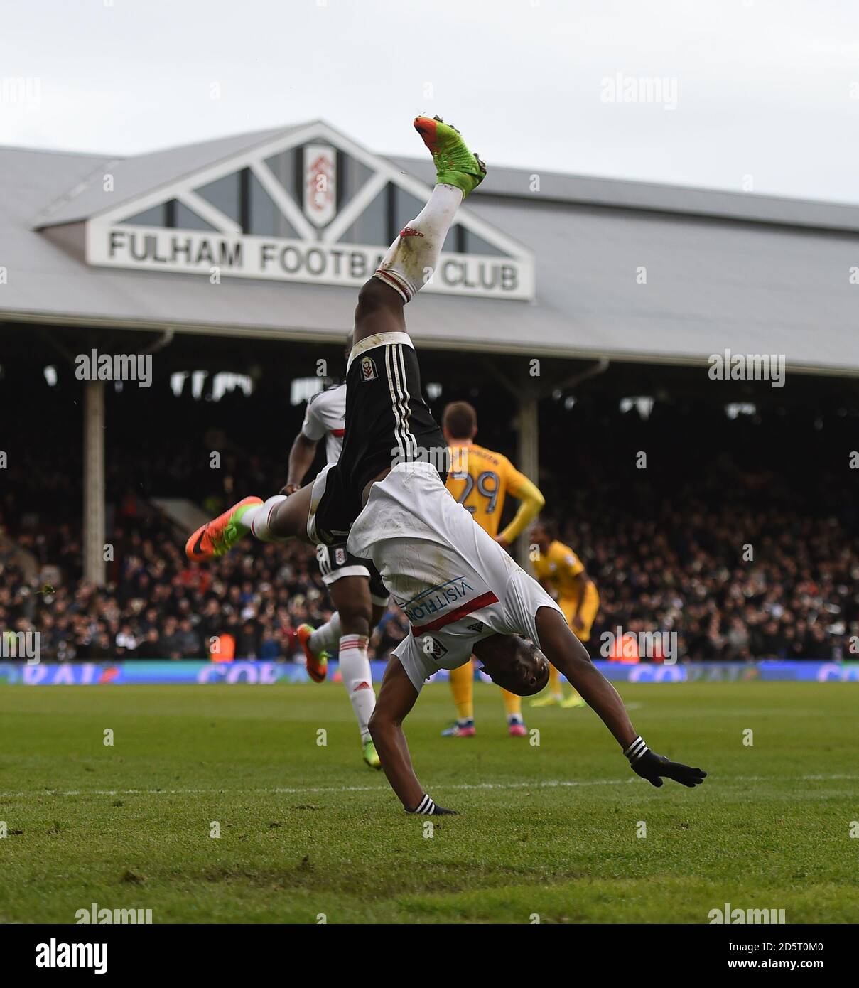 Fulham's Neeskens Kebano celebrates scoring their third goal Stock ...