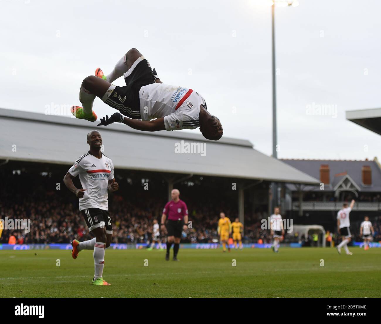 Fulham's Neeskens Kebano celebrates scoring their third goal Stock ...