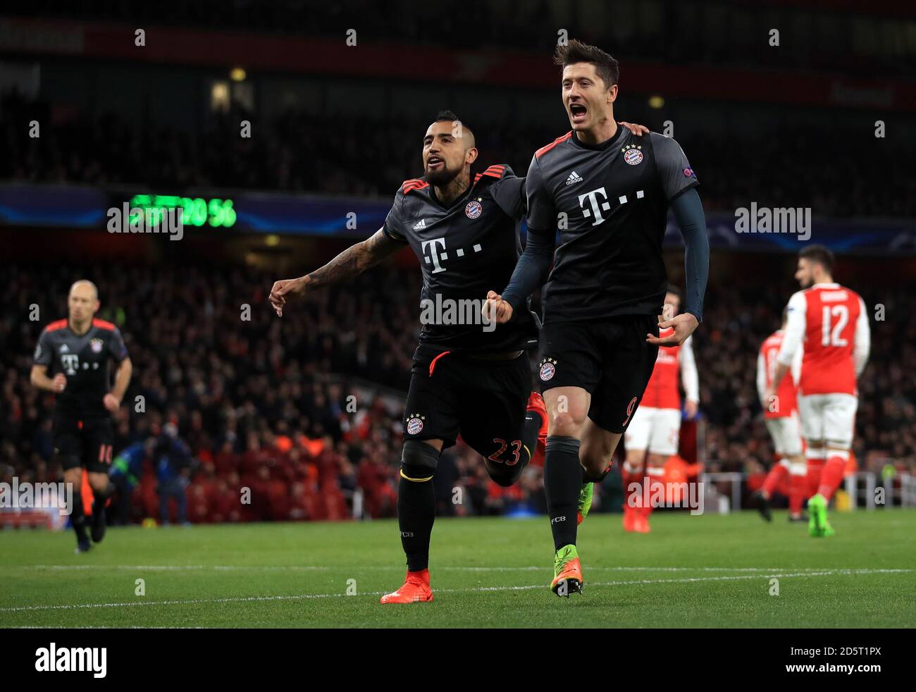 Robert lewandowski goal celebration hi-res stock photography and images ...