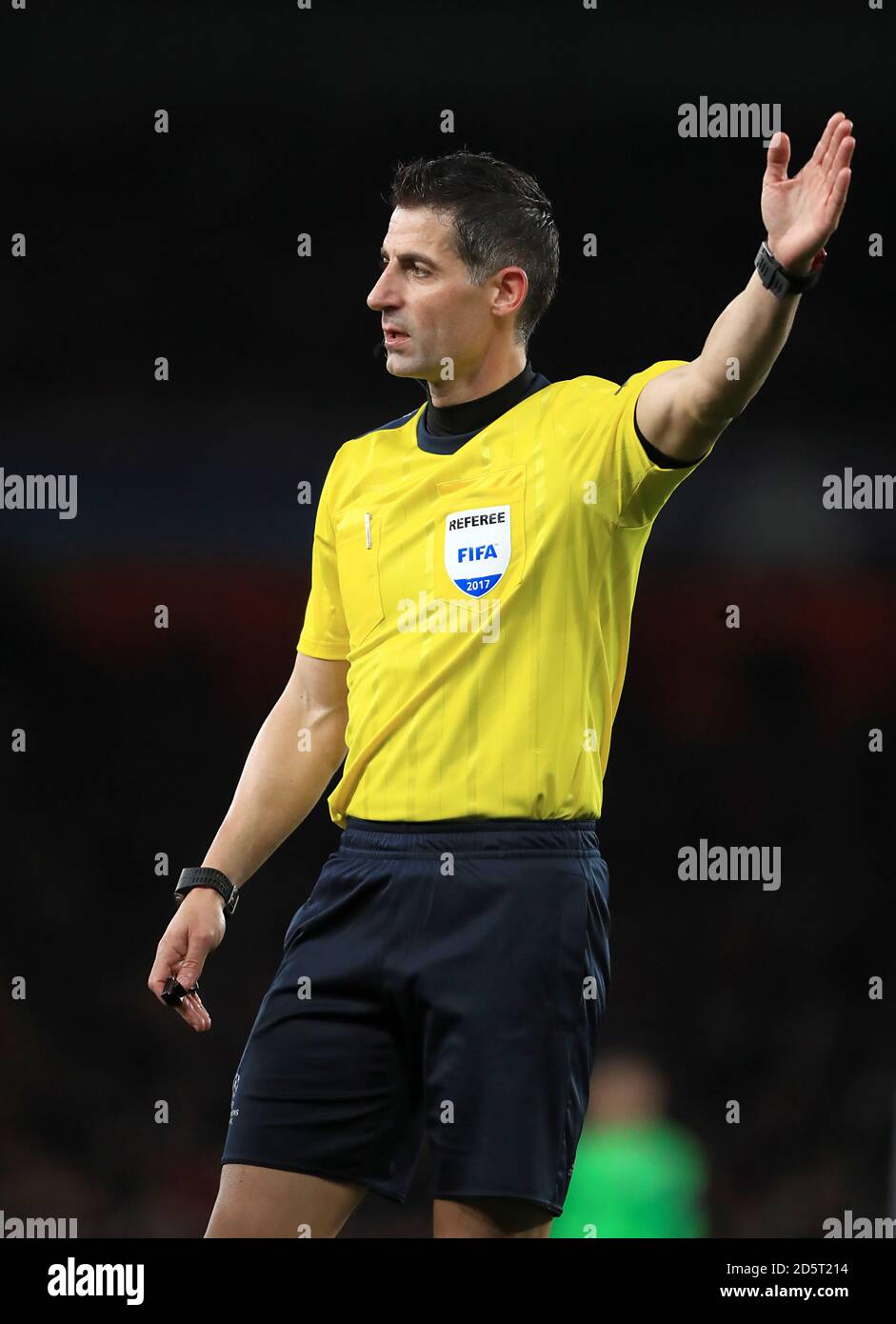 Referee Tasos Sidiropoulos Stock Photo - Alamy