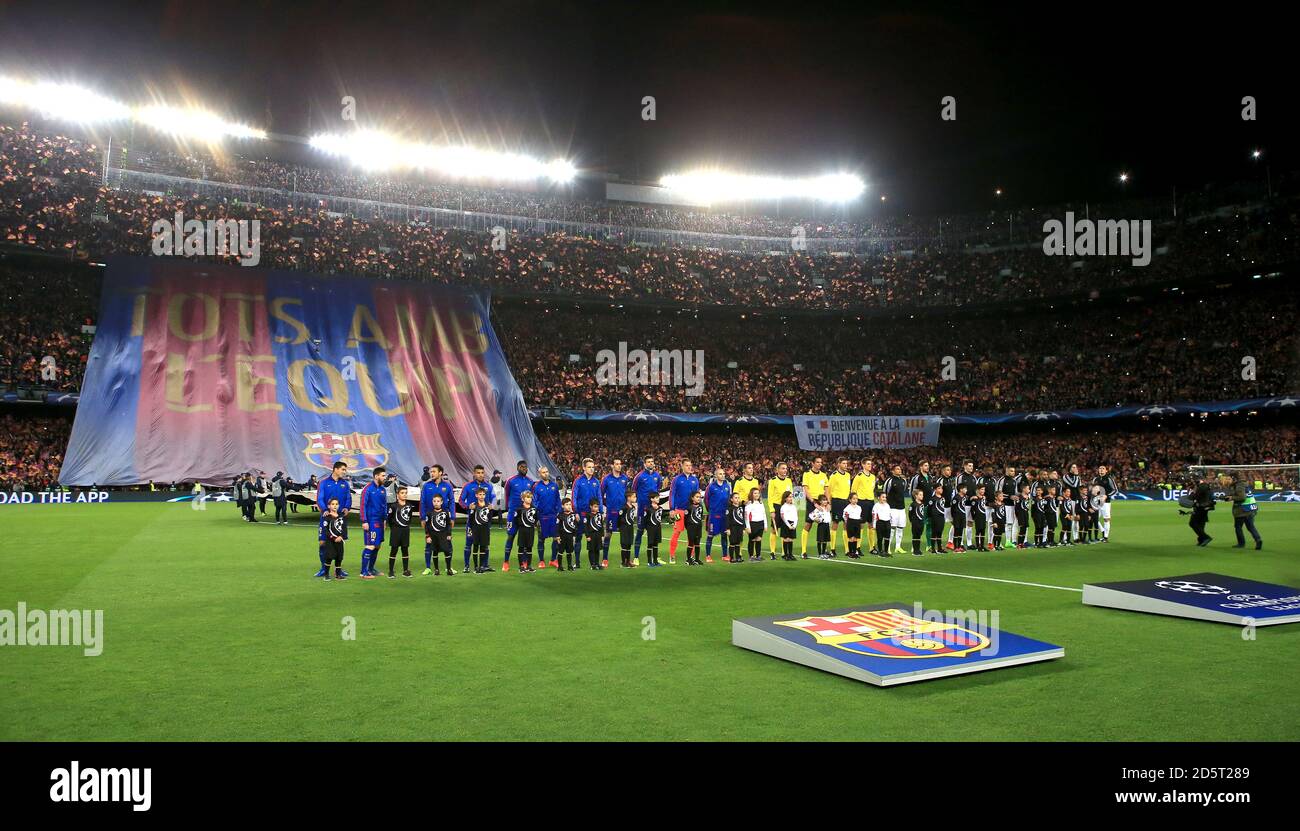 Teams lining up hi-res stock photography and images - Alamy