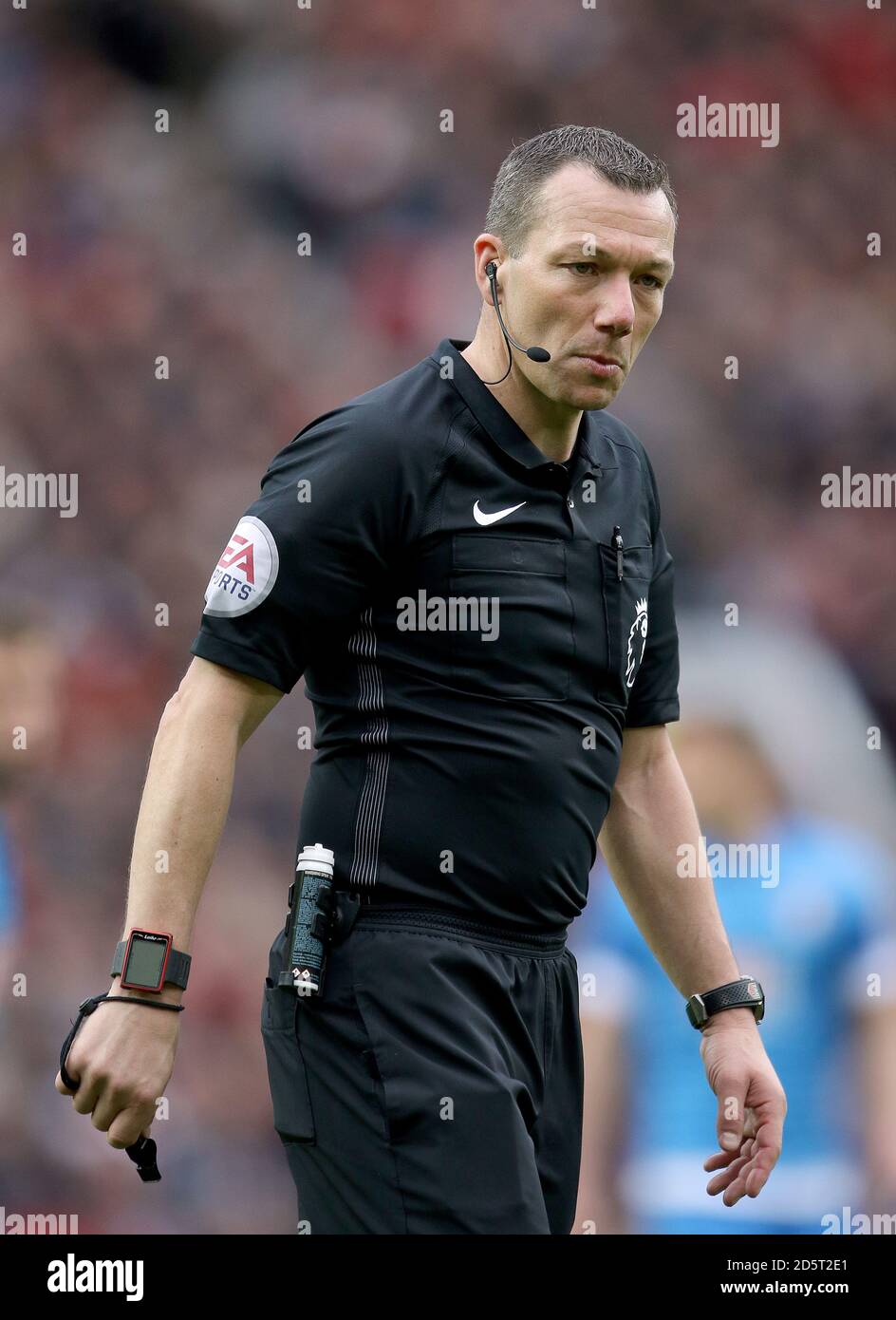 Match referee Kevin Friend Stock Photo - Alamy