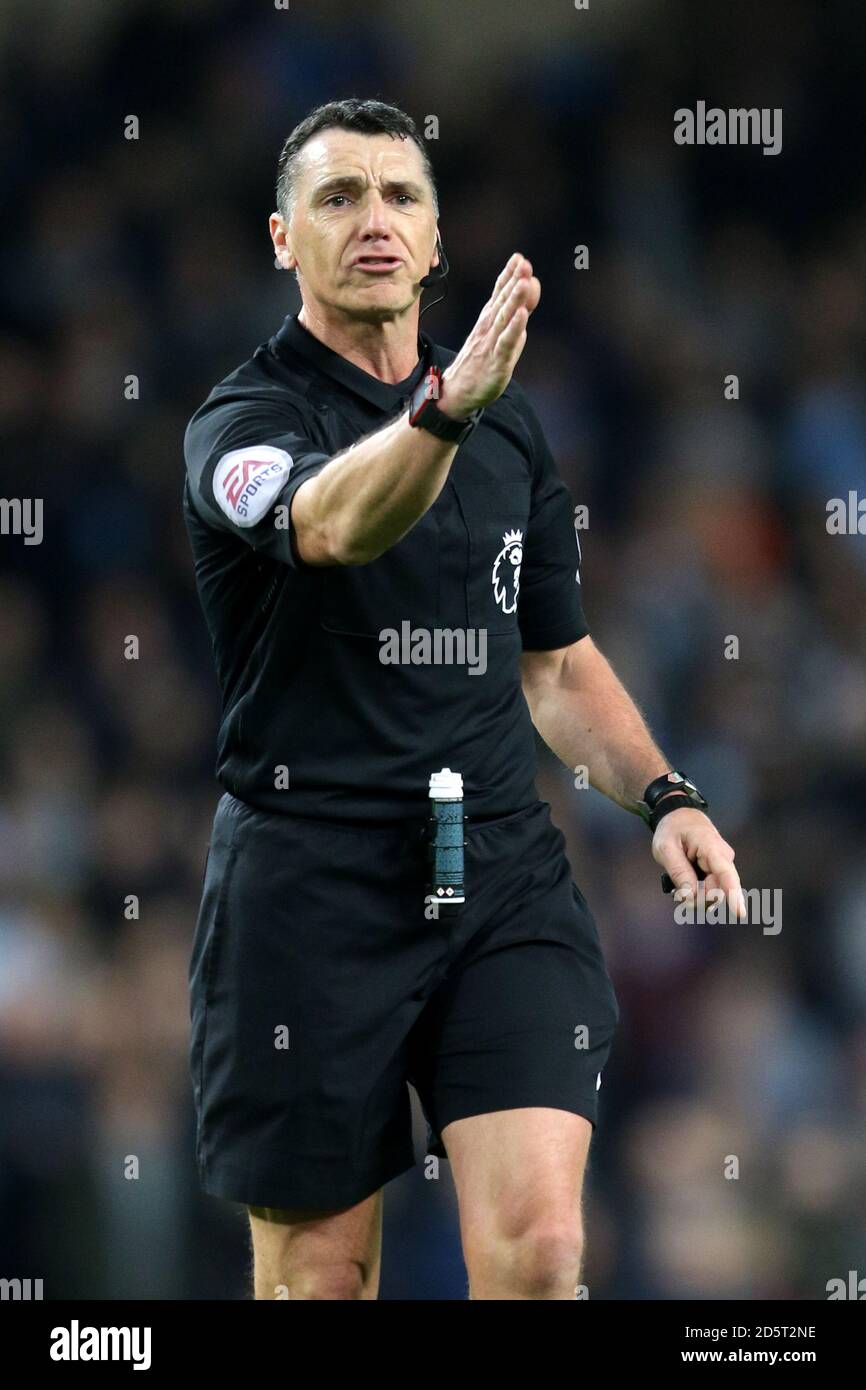 Referee Neil Swarbrick Stock Photo - Alamy
