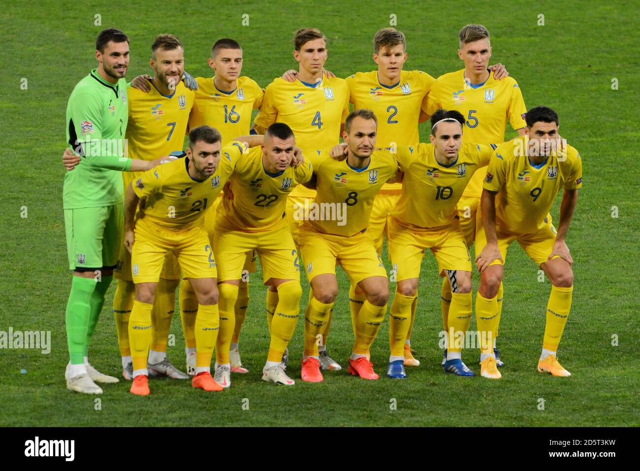 Ukraine national football team pose hi-res stock photography and images ...