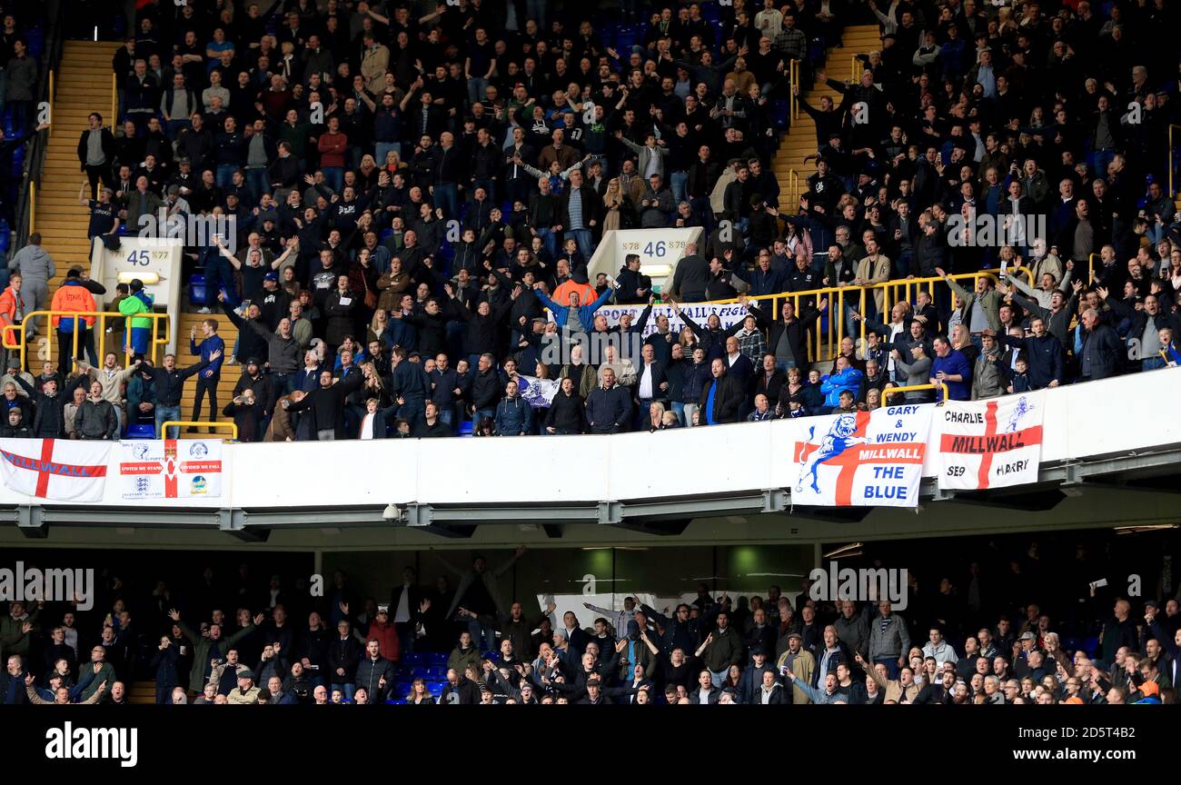 Millwall supporters hi-res stock photography and images - Alamy
