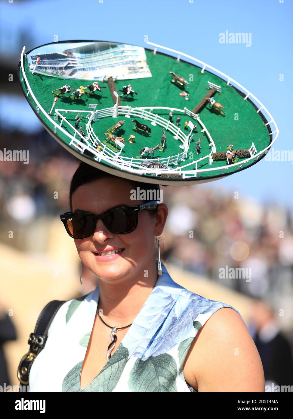 Races racing headshot head shot hi-res stock photography and images - Alamy