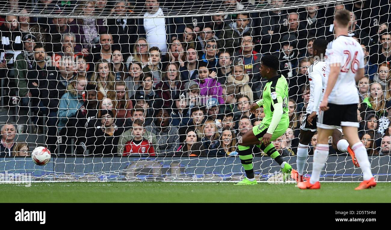 Wolverhampton Wanderers' Ivan Cavaleiro scores his side's first goal of ...