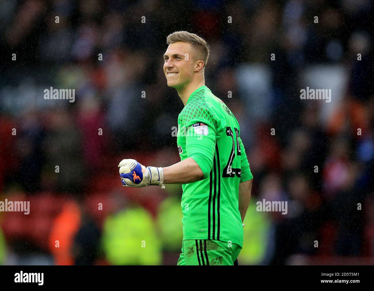 Sheffield United's Simon Moore celebrates his sides victory at the end ...