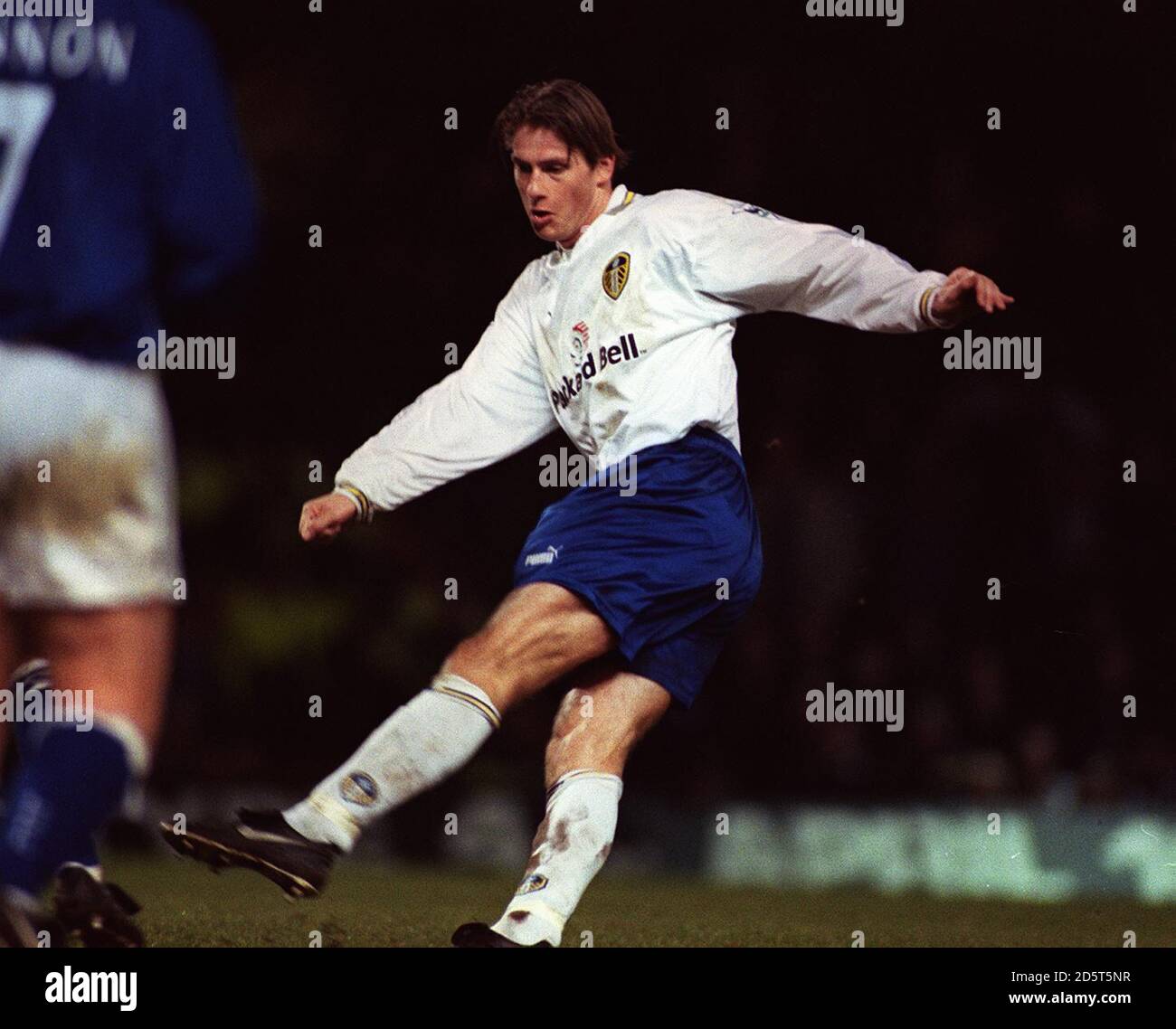 Leeds United's Willem Korsten shoots for goal Stock Photo - Alamy