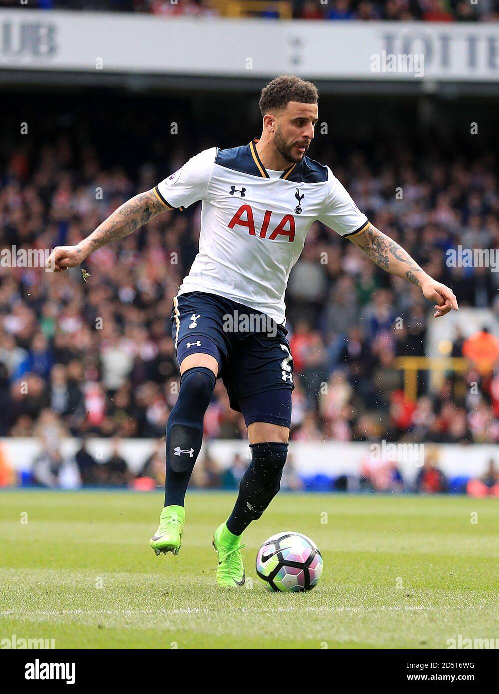 Tottenham hotspurs kyle walker hi-res stock photography and images - Alamy