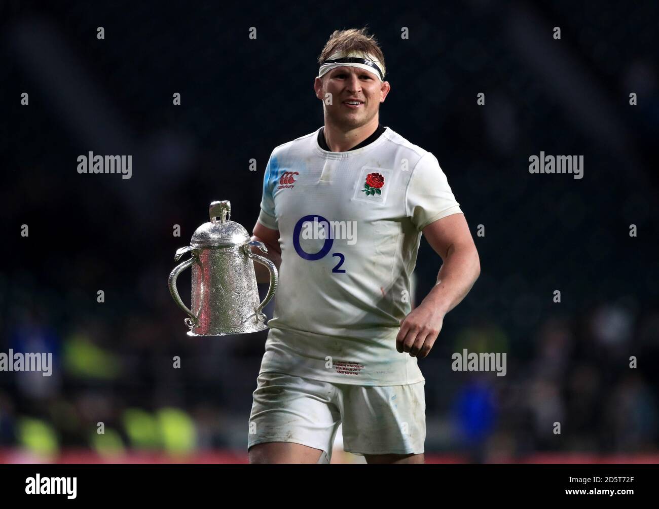 England's Dylan Hartley celebrates with the Calcutta Cup Stock Photo ...