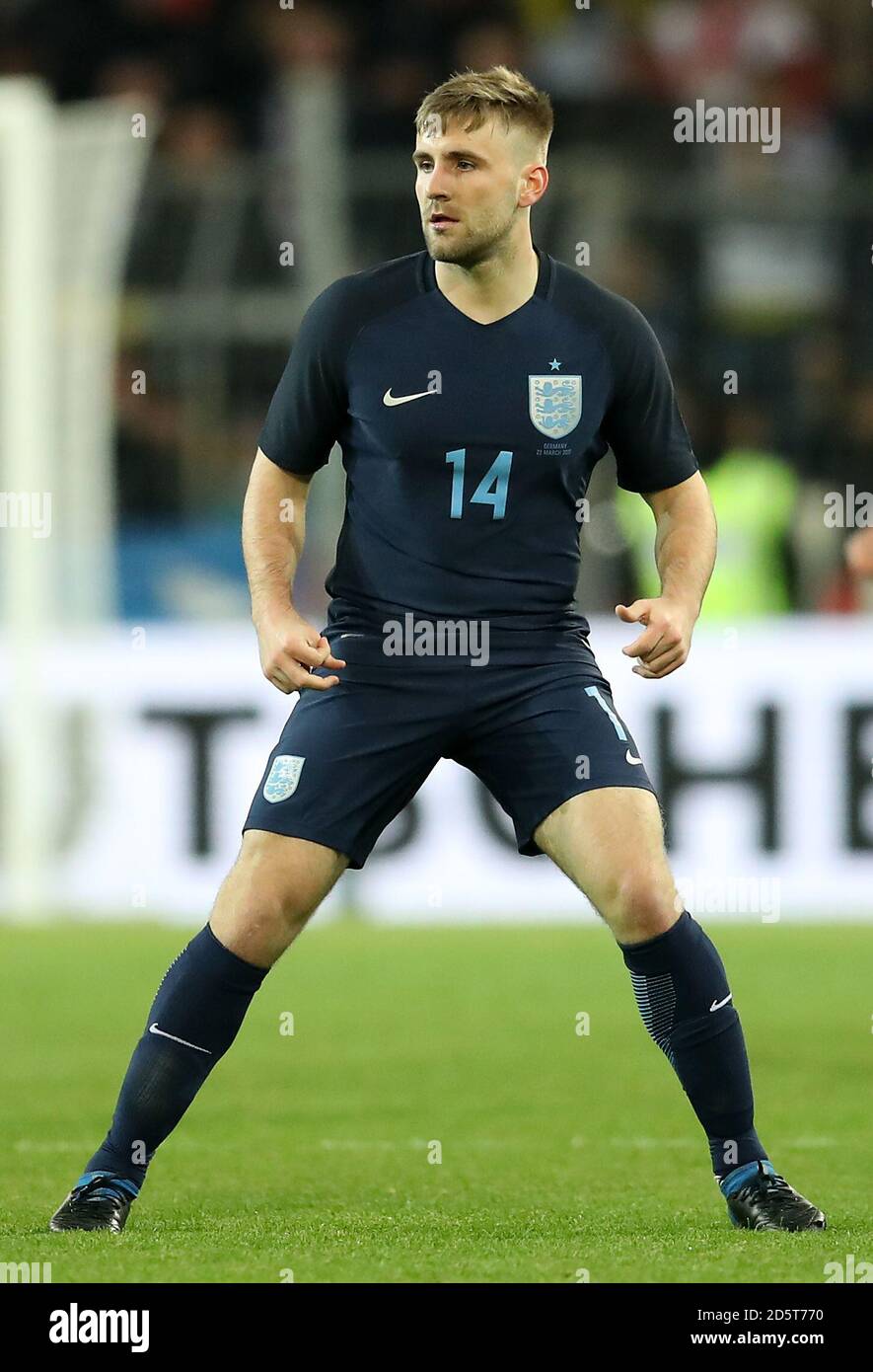 Luke shaw england hi-res stock photography and images - Alamy