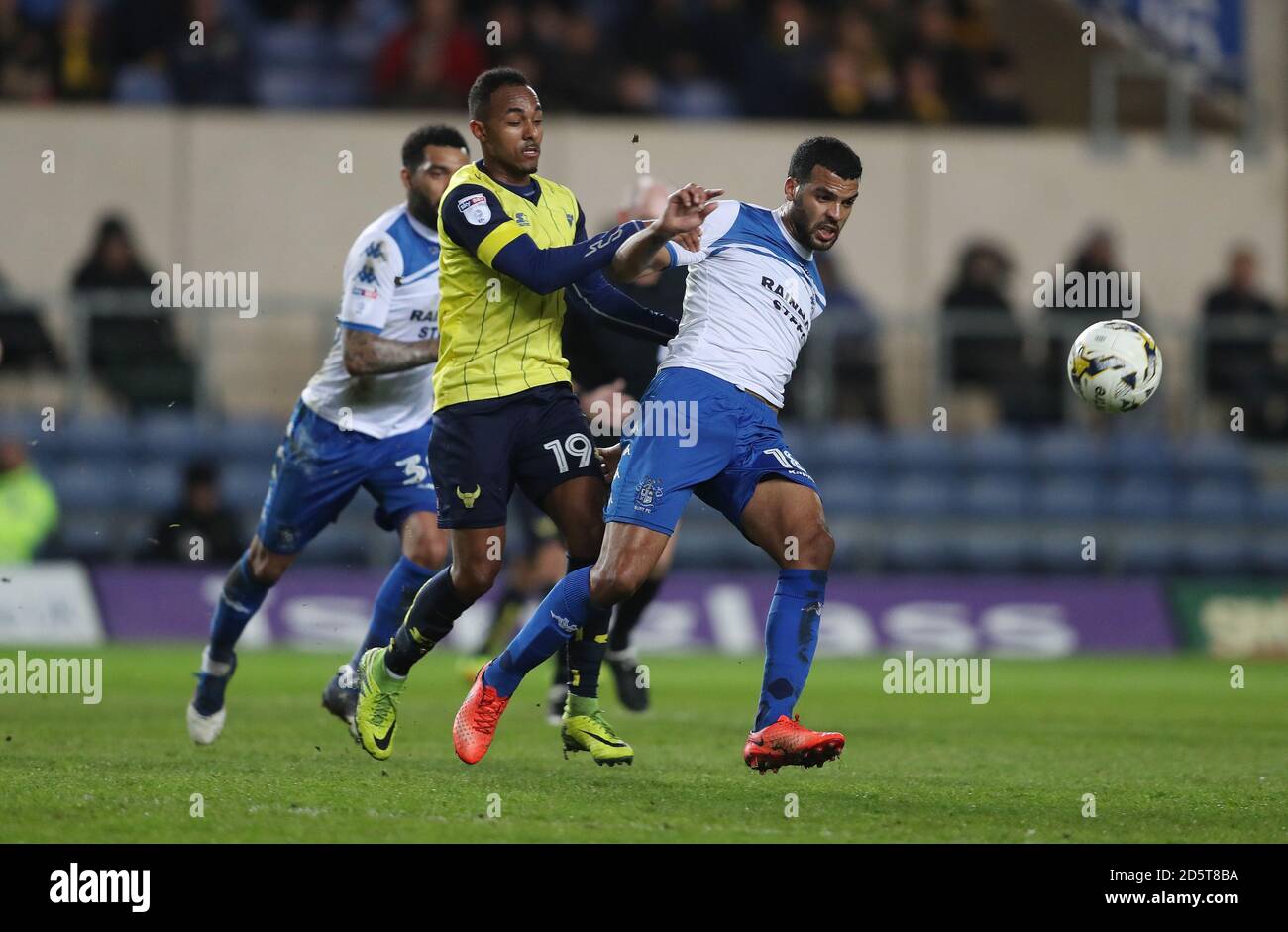 Oxford United's Rob Hall and Bury's Jacob Mellis Stock Photo - Alamy