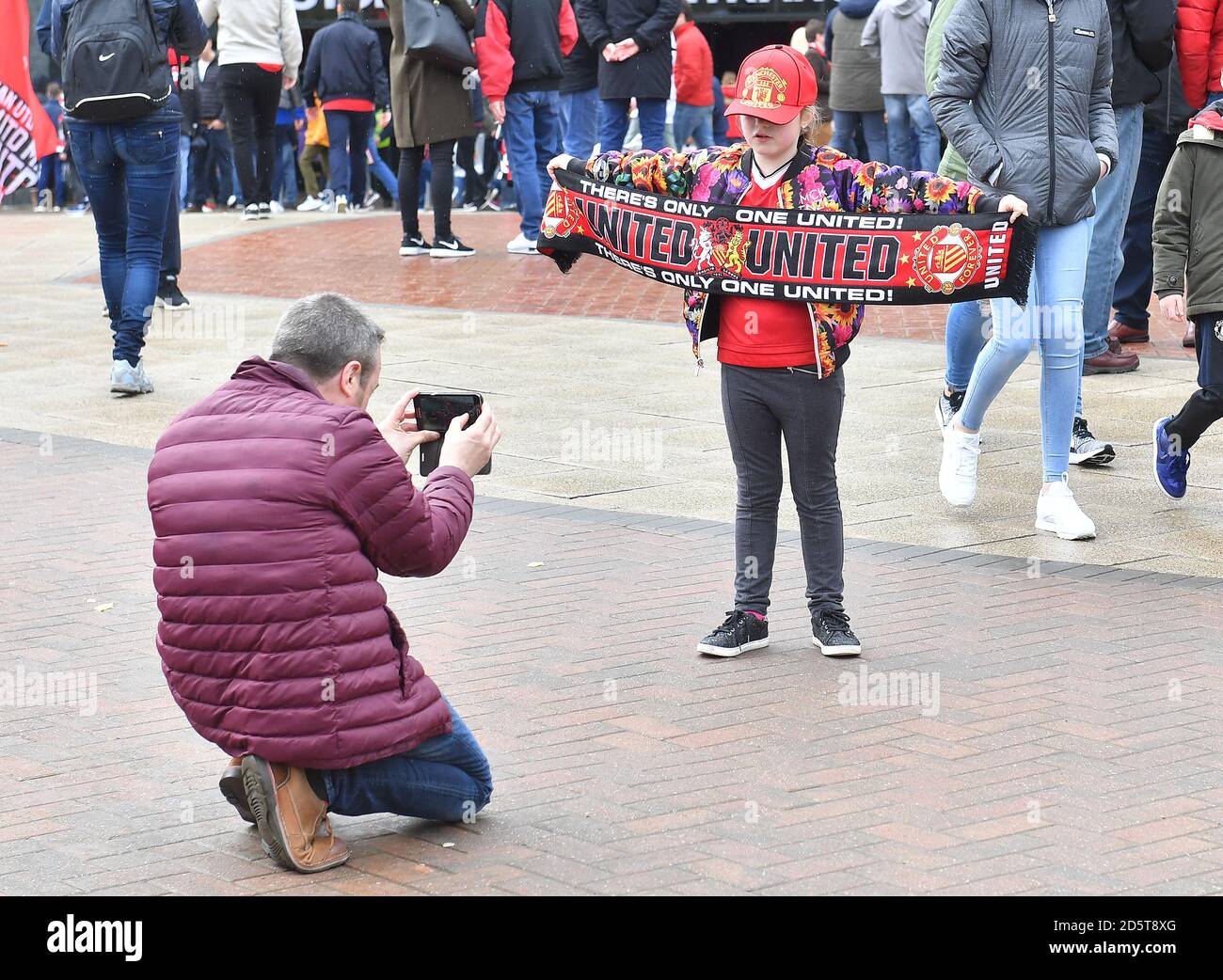 Fan poses photograph soccer hi-res stock photography and images - Alamy