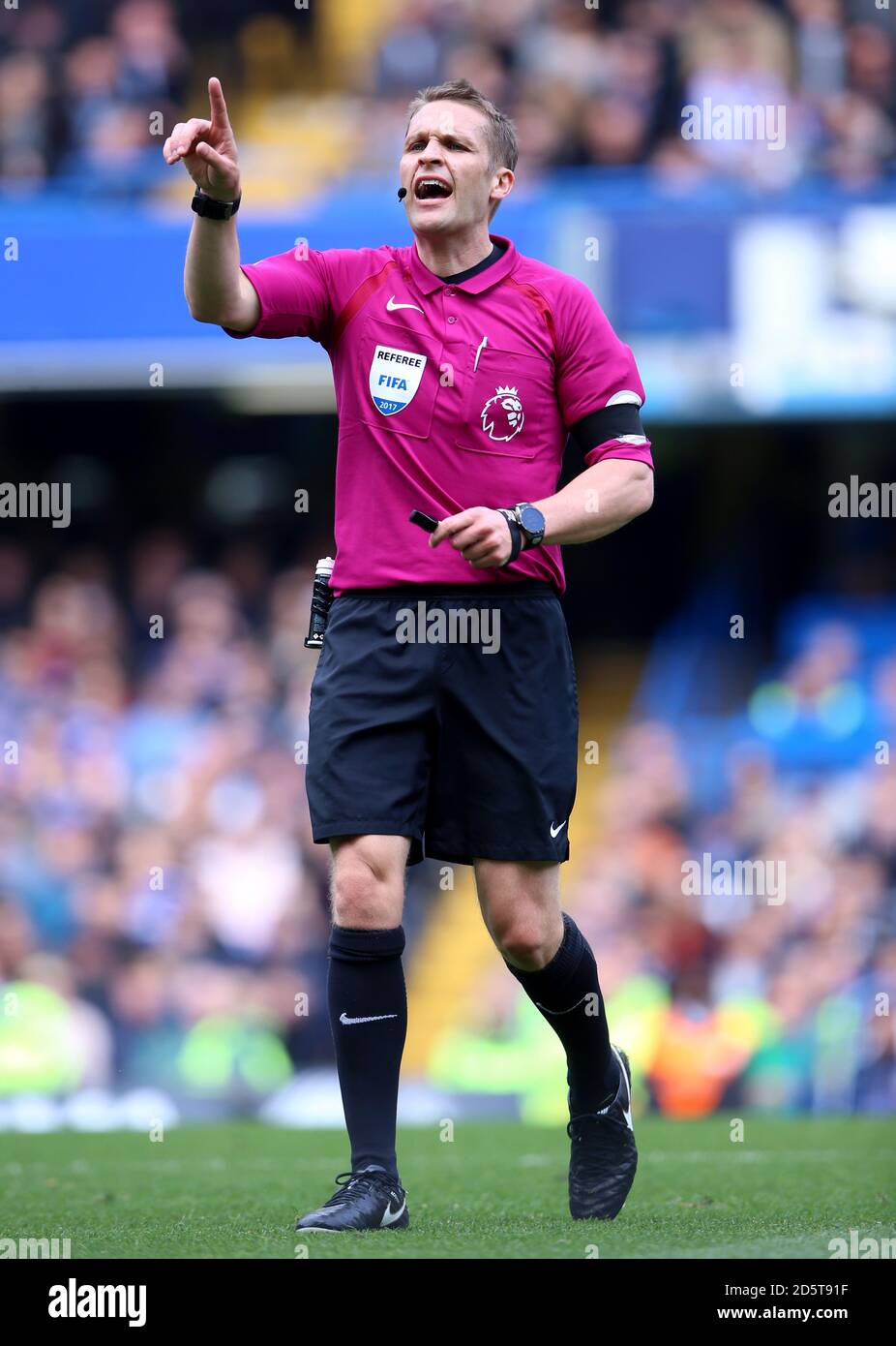 Soccer craig pawson hi-res stock photography and images - Alamy