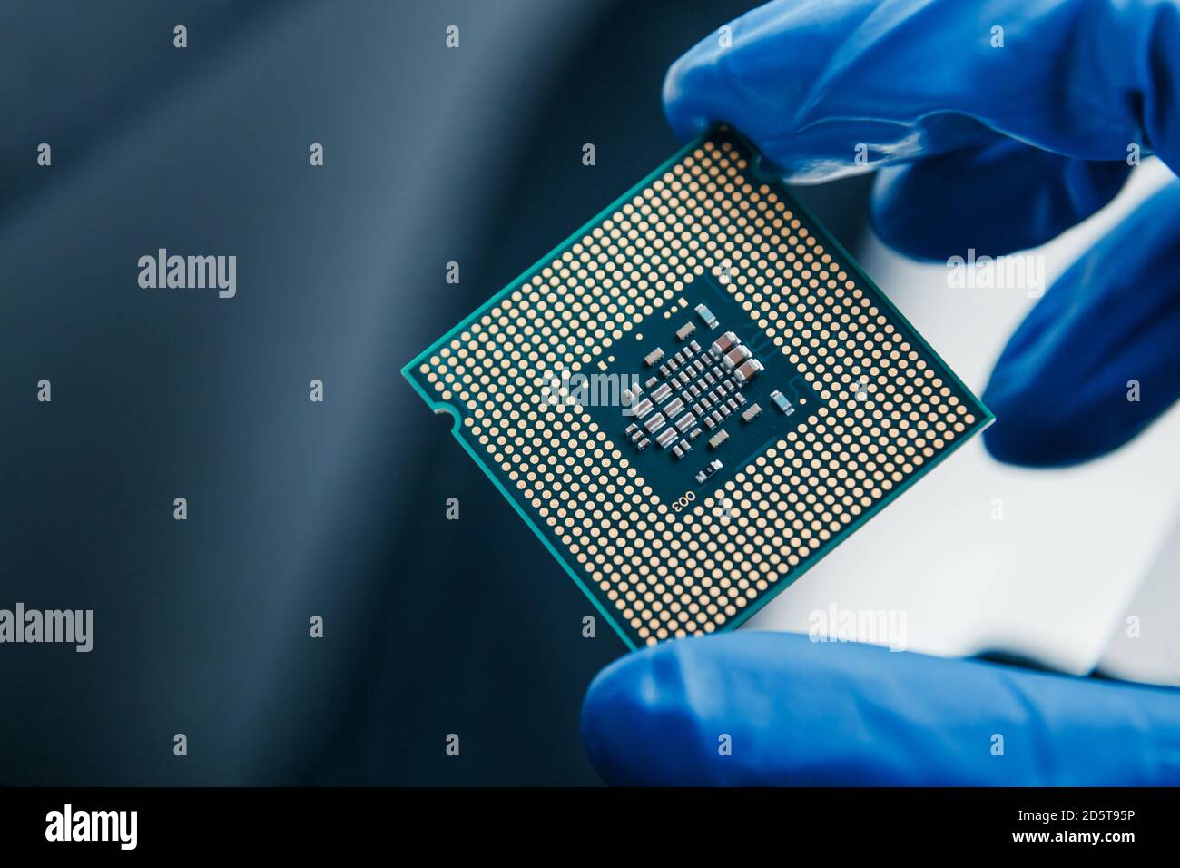 Lab on a chip hi-res stock photography and images - Alamy