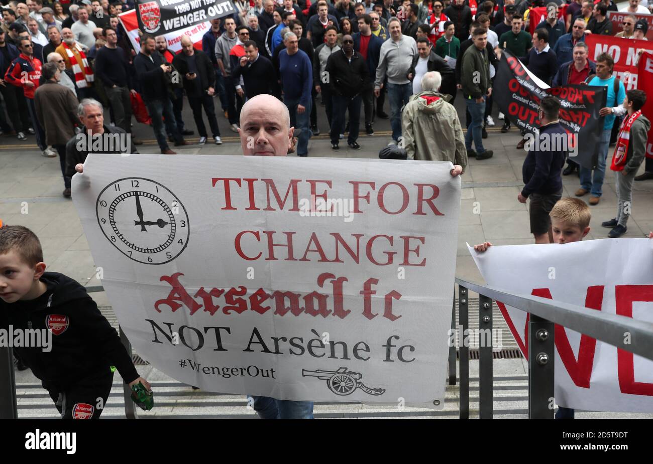 Arsenal fans protest outside the ground Stock Photo - Alamy