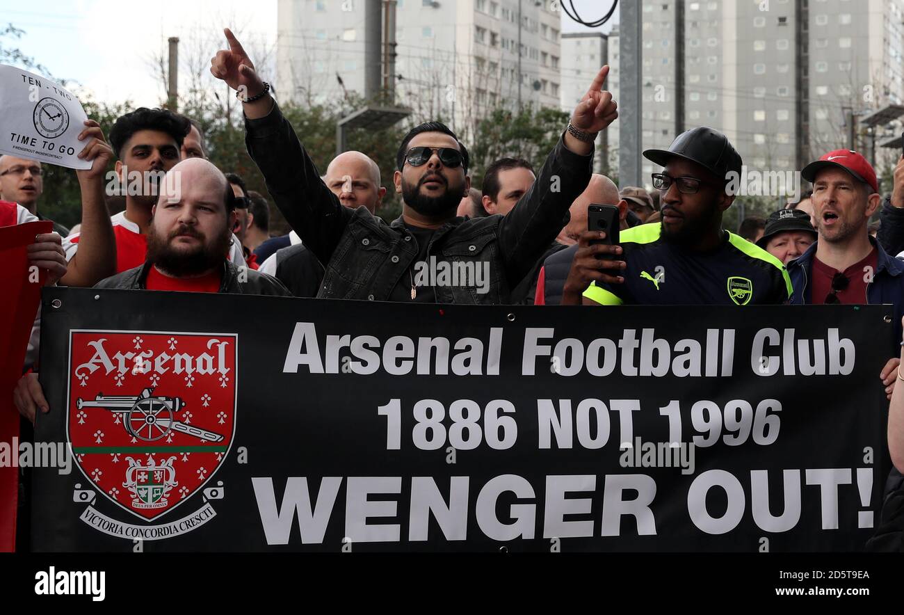Arsenal fans protest outside the ground Stock Photo - Alamy