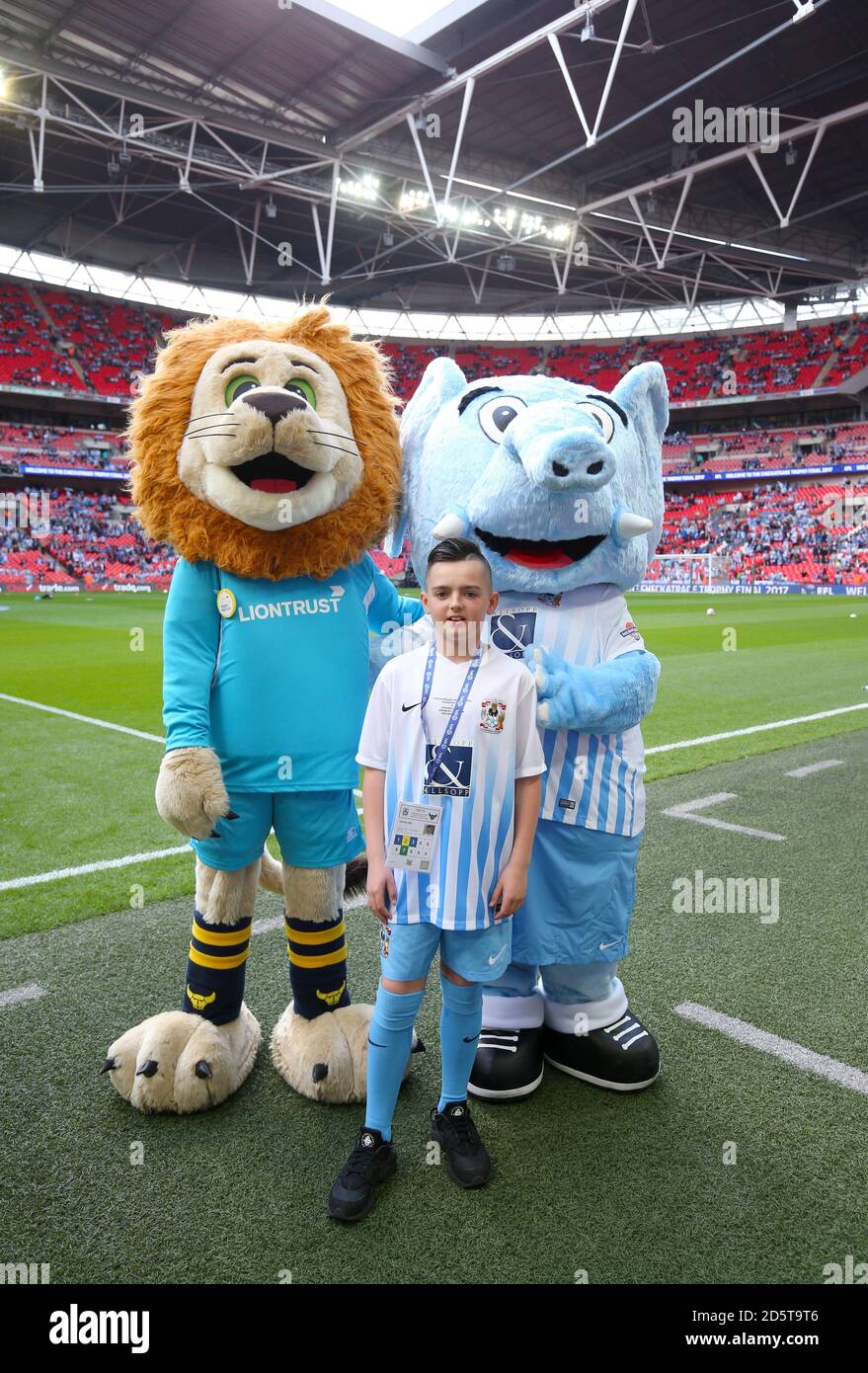 Coventry City Mascot Sky Blue Sam and mascot Stock Photo - Alamy