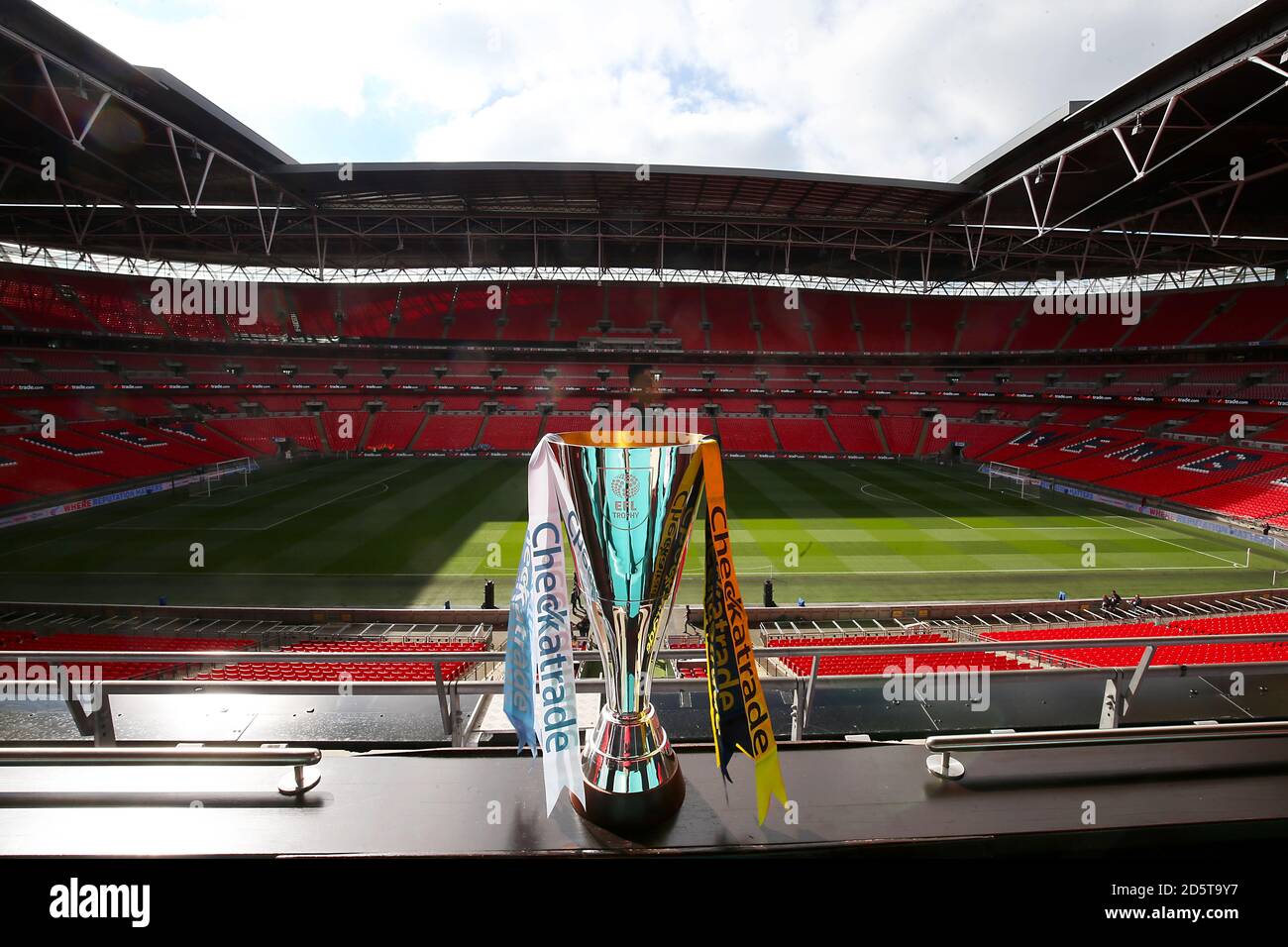Empty gv stadium football hi-res stock photography and images - Alamy