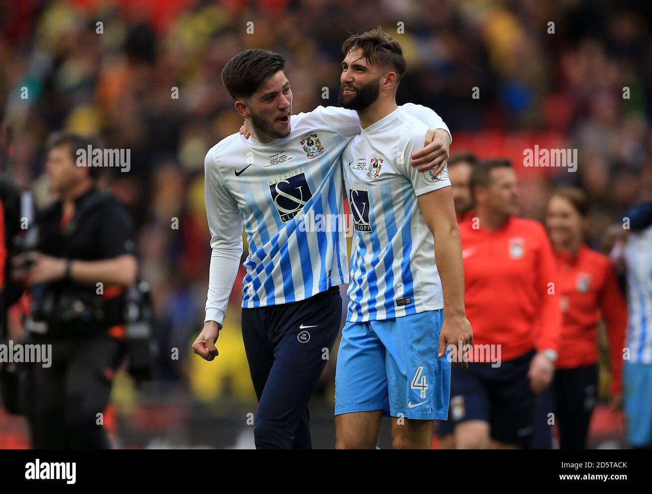 Coventry City's Jordan Turnbull (right) and Coventry City's Cian ...